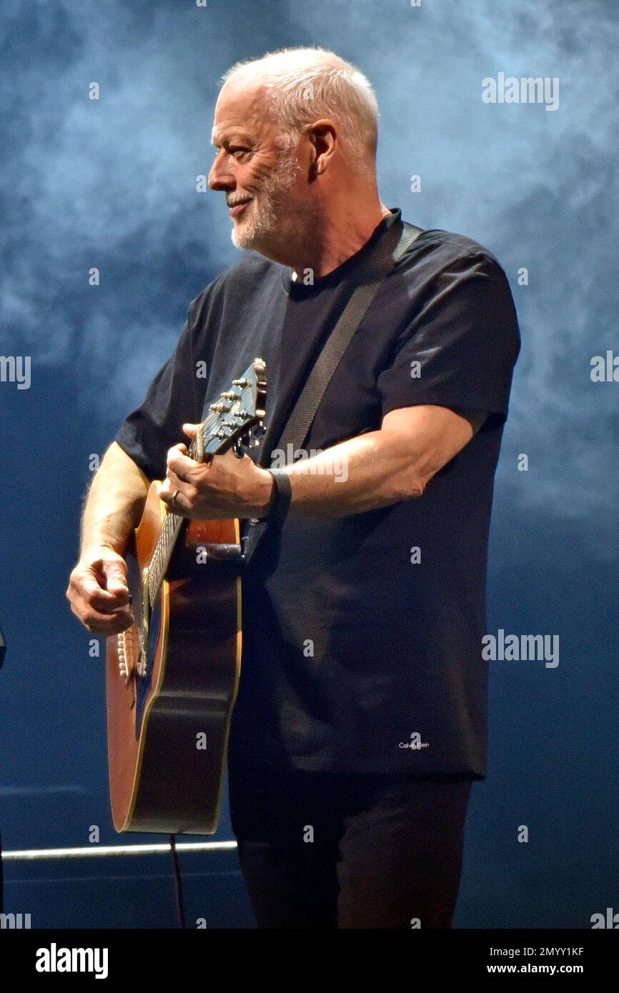 David Gilmour performs at the United Center on Monday, April 4, 2016 ...