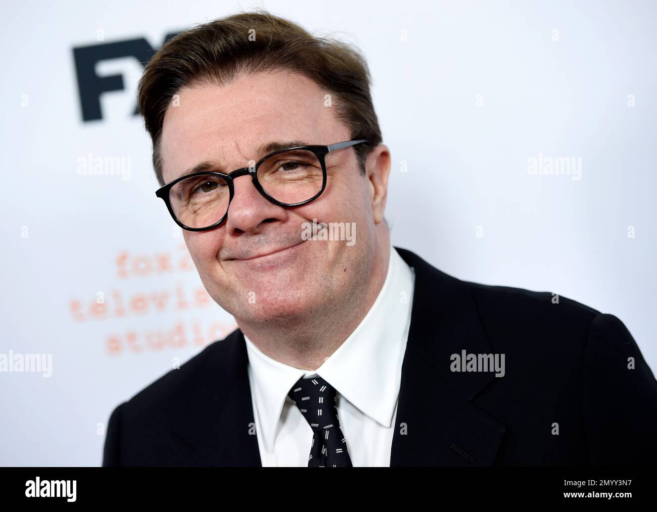 Actor Nathan Lane poses at "The People v. O.J. Simpson: American Crime ...