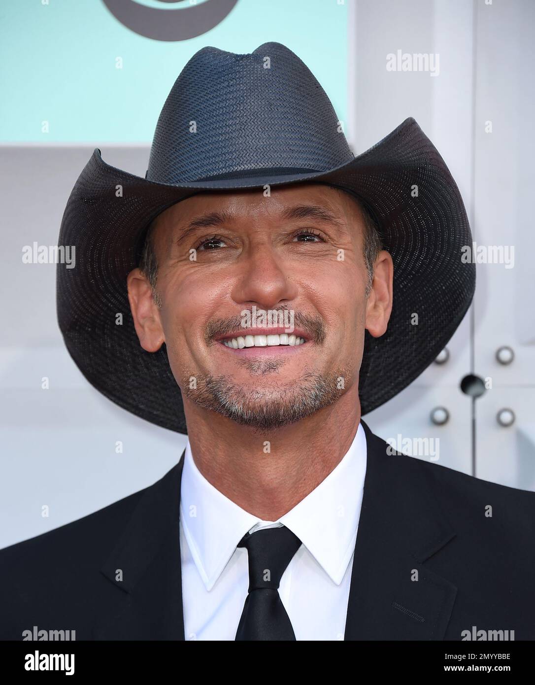 Tim McGraw arrives at the 51st annual Academy of Country Music Awards ...