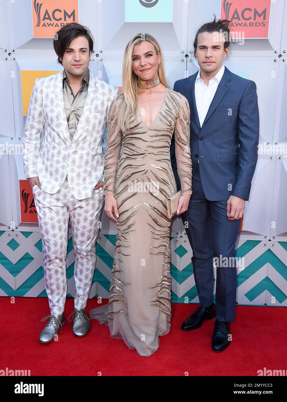 Neil Perry, from left, Kimberly Perry and Reid Perry, of The Band Perry ...