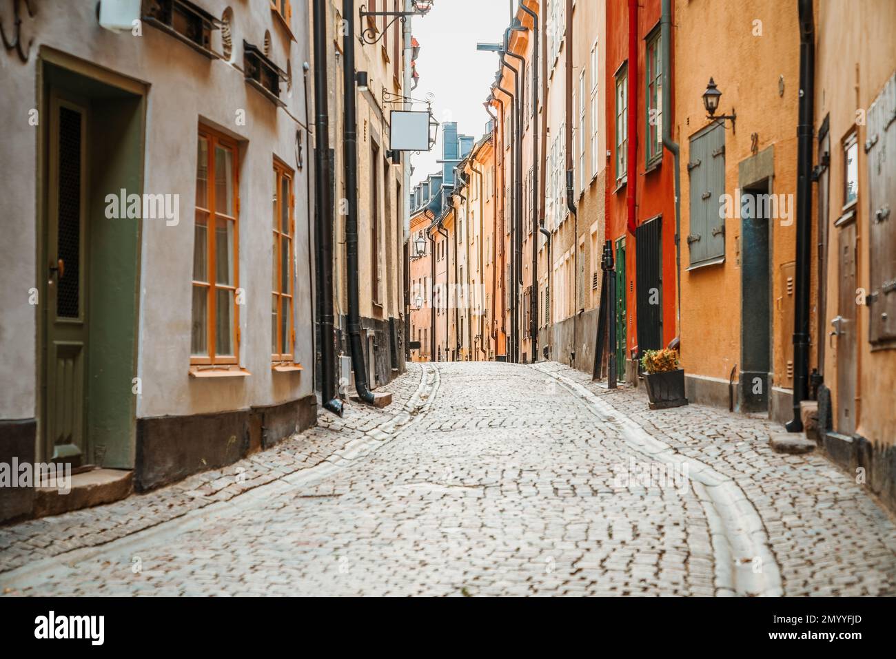 Old town pedestrian cobblestones hi-res stock photography and images ...