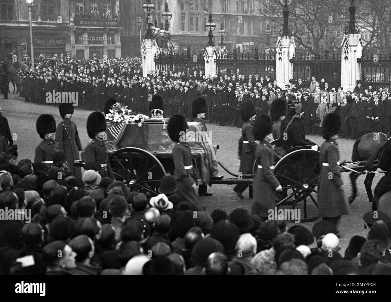 The Royal coffin of King George V arriving at Westminster Hall, London ...