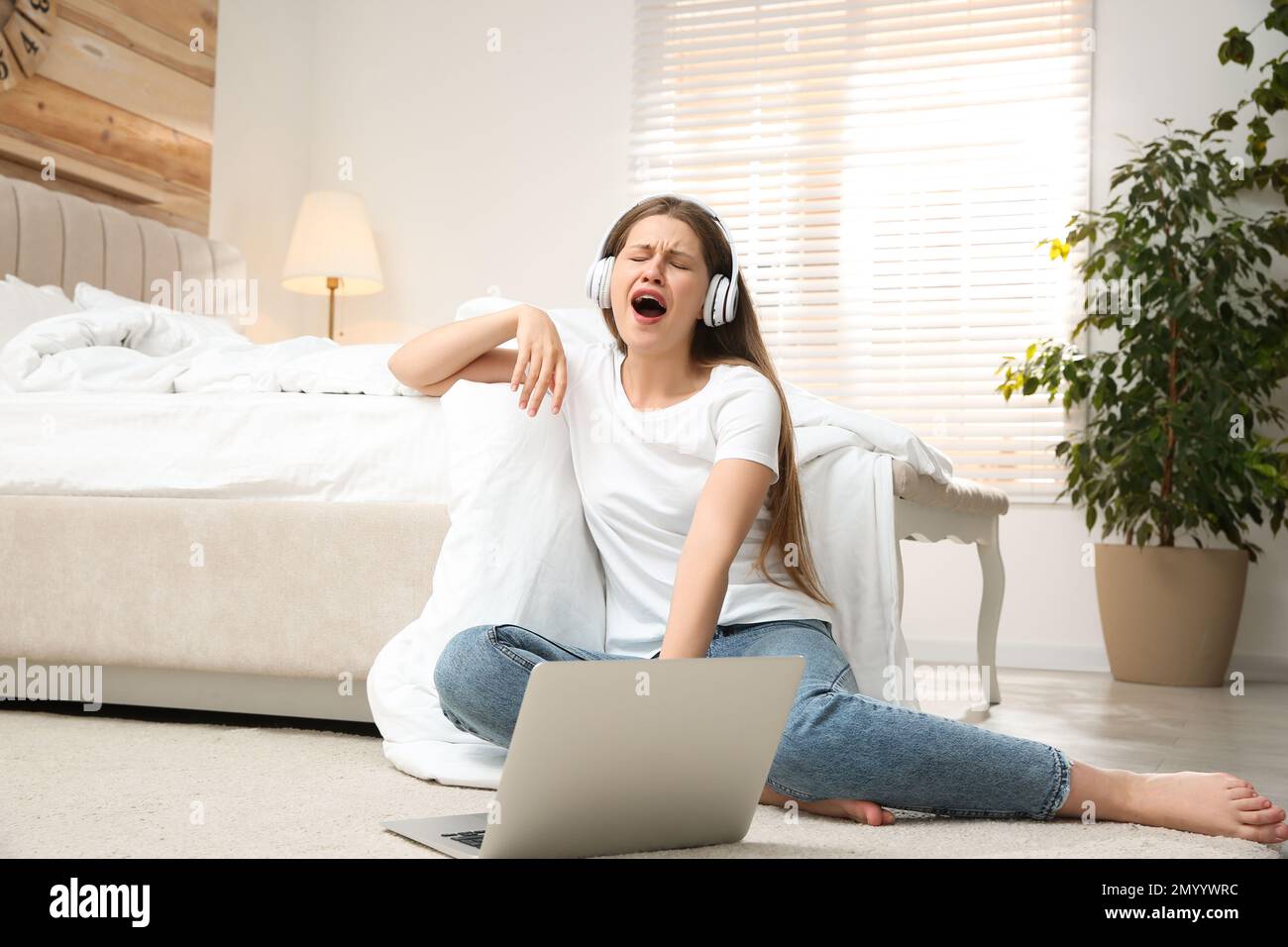 Freelancer laziness hi-res stock photography and images - Alamy
