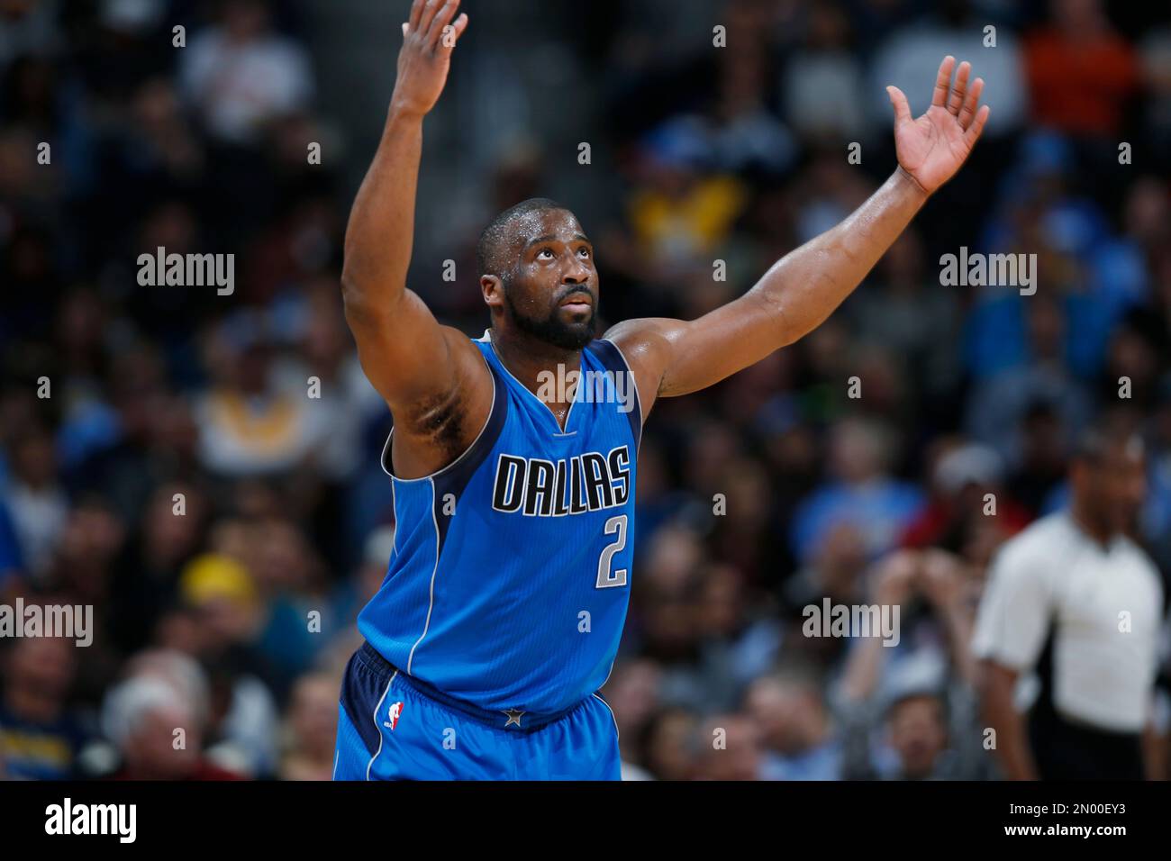 Dallas Mavericks guard Raymond Felton reacts after hitting a three ...