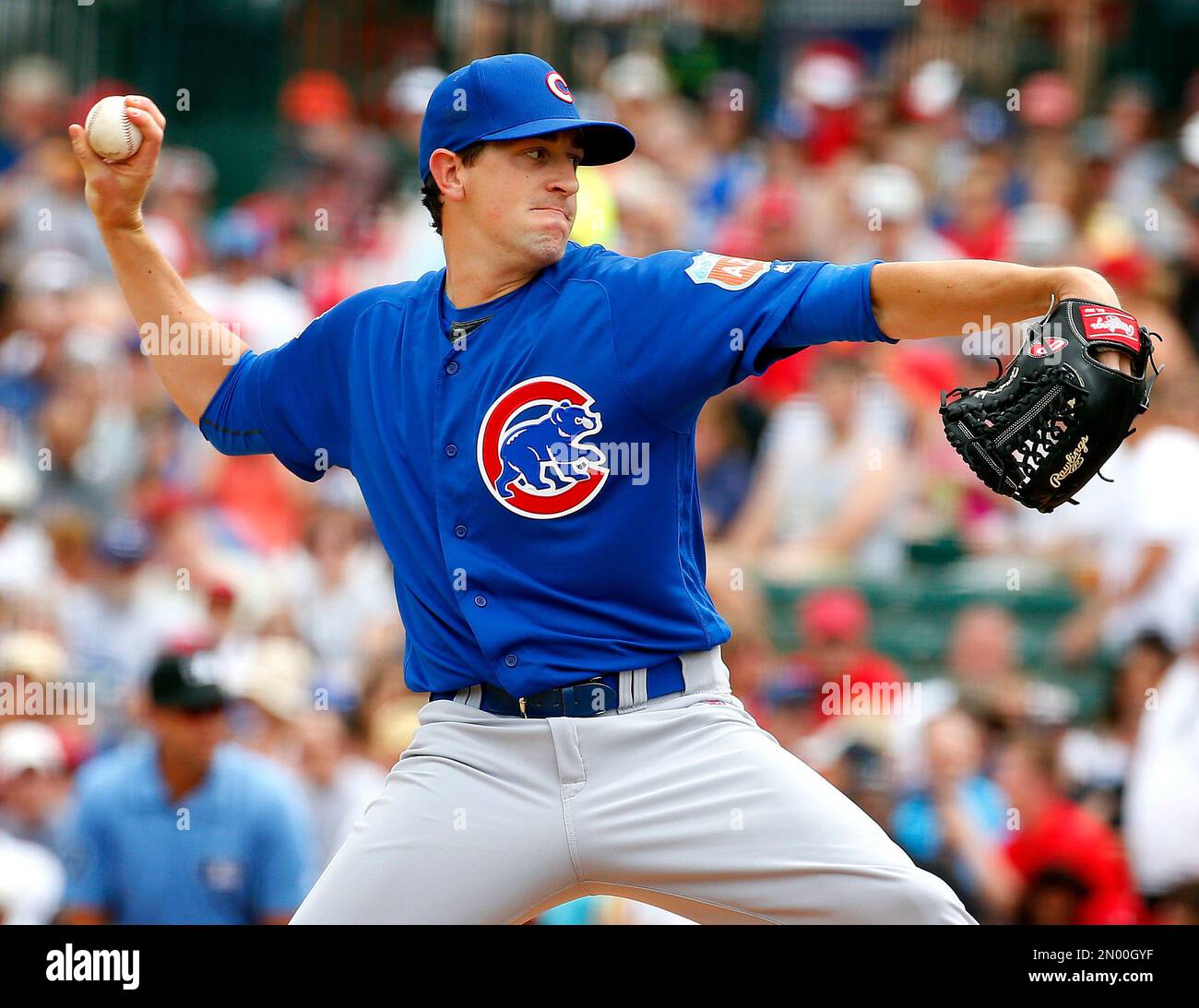 Chicago Cubs pitcher Kyle Hendricks throws against the Los Angeles ...