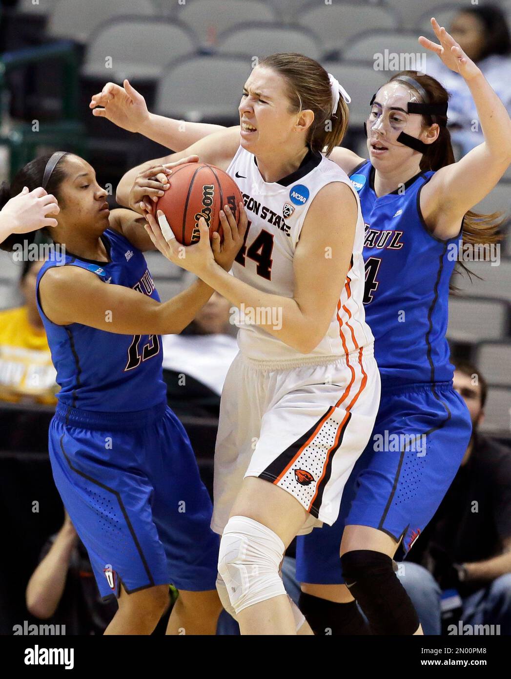Oregon State center Ruth Hamblin (44) is defended by DePaul guard ...