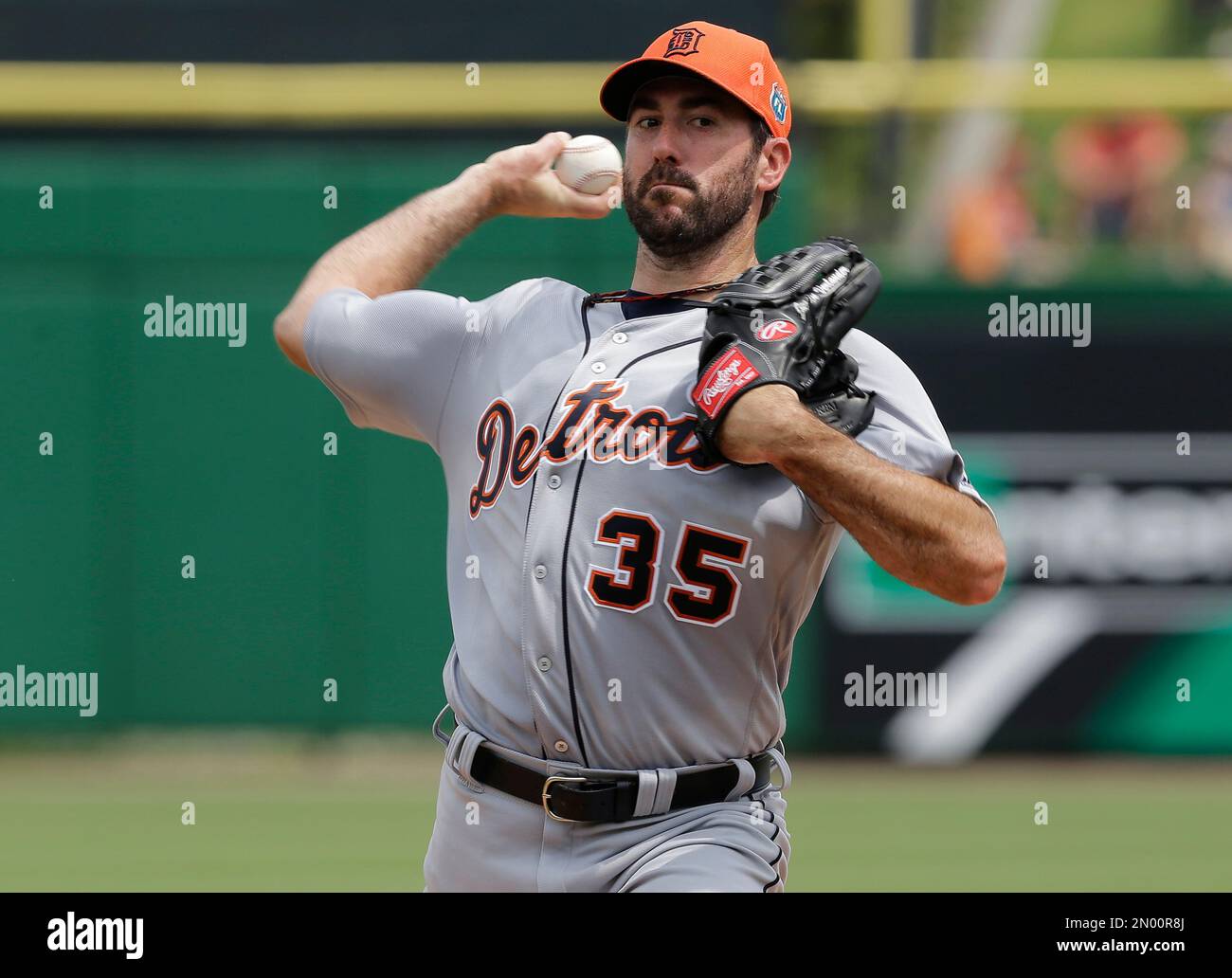 Detroit Tigers starting pitcher Justin Verlander warms up before a ...
