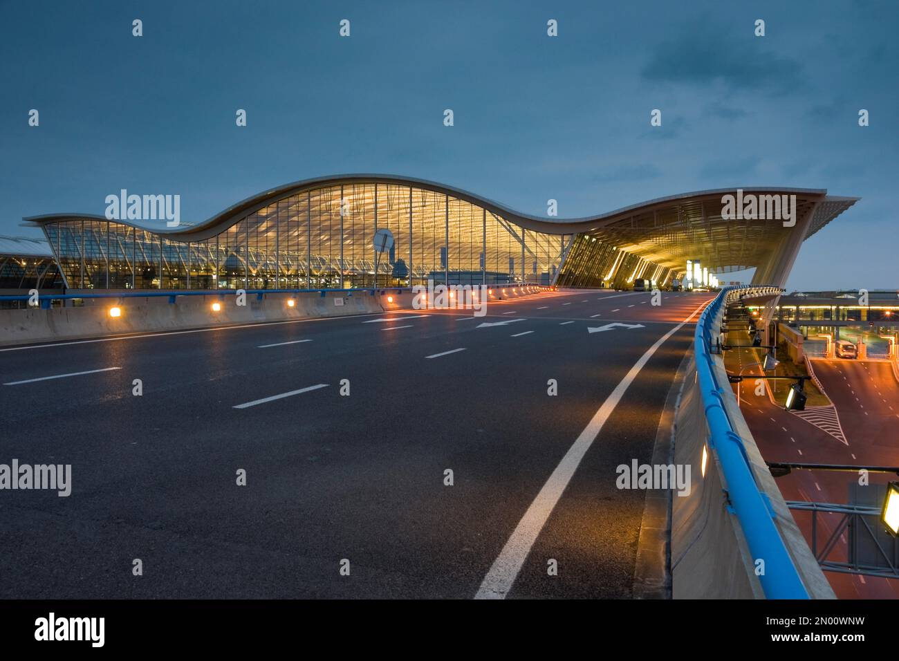 Shanghai pudong international airport Stock Photo - Alamy