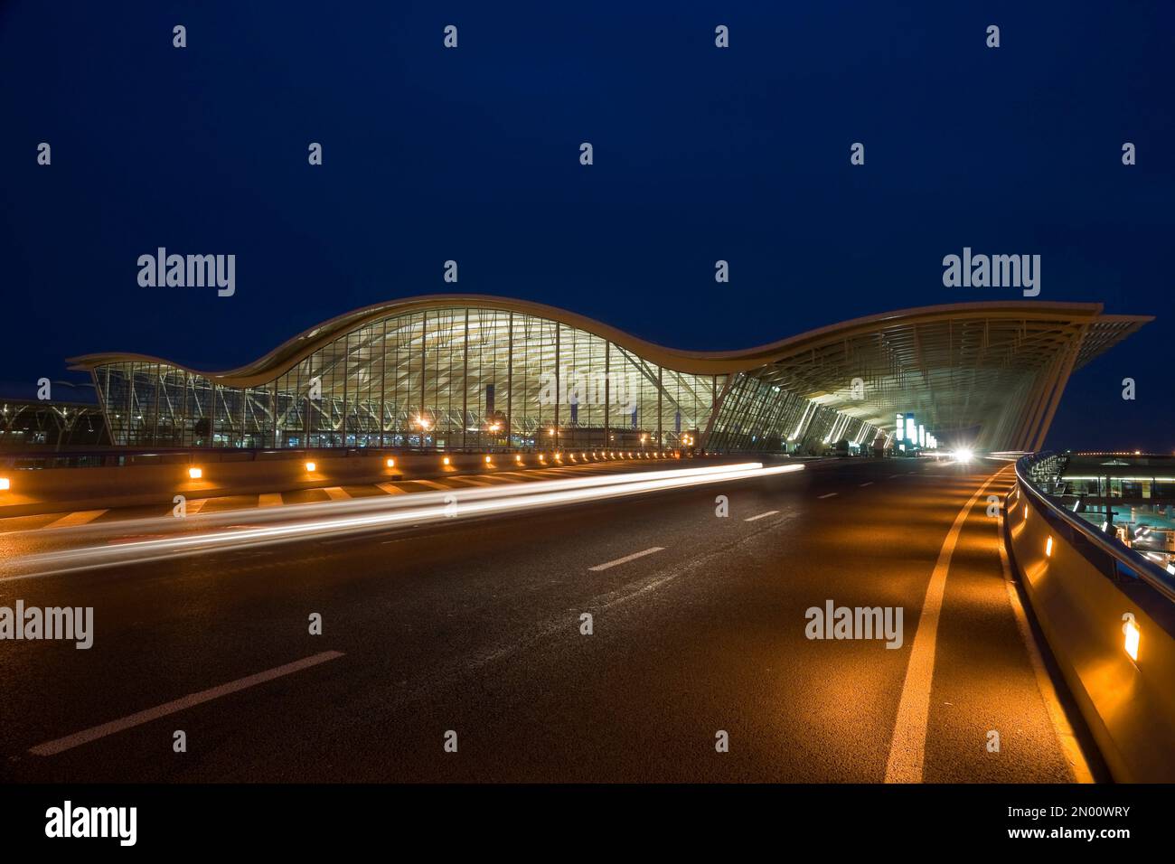 Pudong airport night hi-res stock photography and images - Alamy