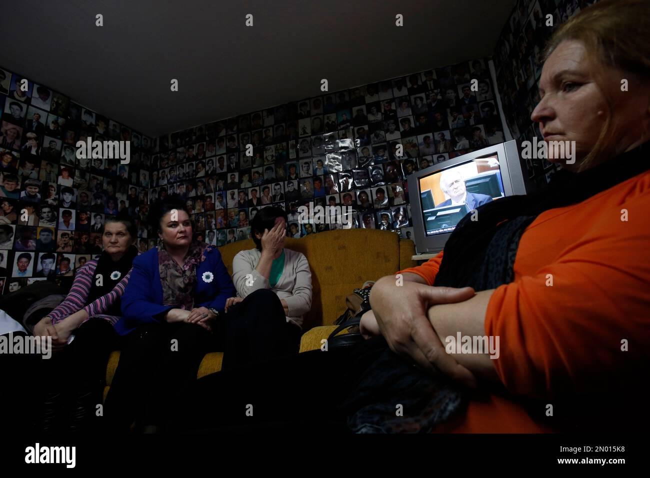 Bosnian Muslim woman who lost their family members in Srebrenica ...