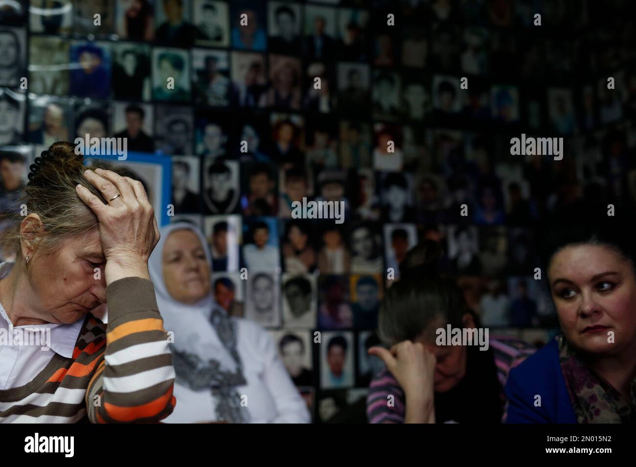 Bosnian Muslim woman who lost their family members in Srebrenica ...