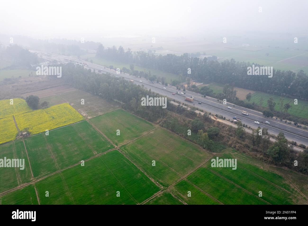 Aerial shot flying towards large hi-res stock photography and images - Alamy