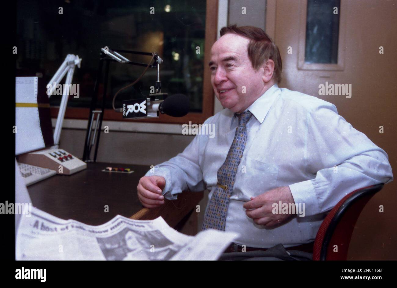 FILE - This Aug. 6, 1993, file photo shows TV personality Joe Franklin ...