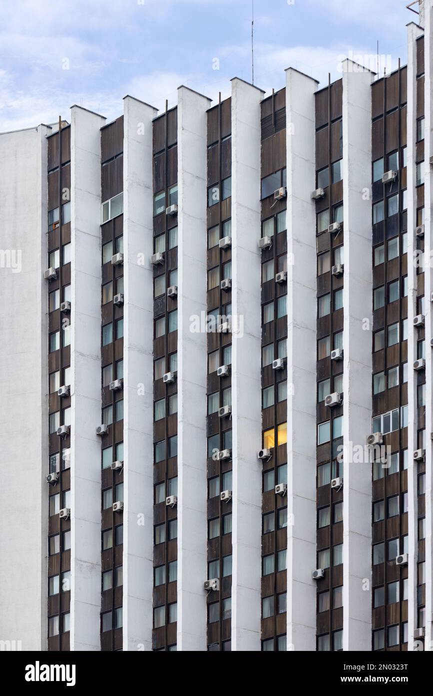 Straight lines in rhythm with the architecture of the facade of an ...