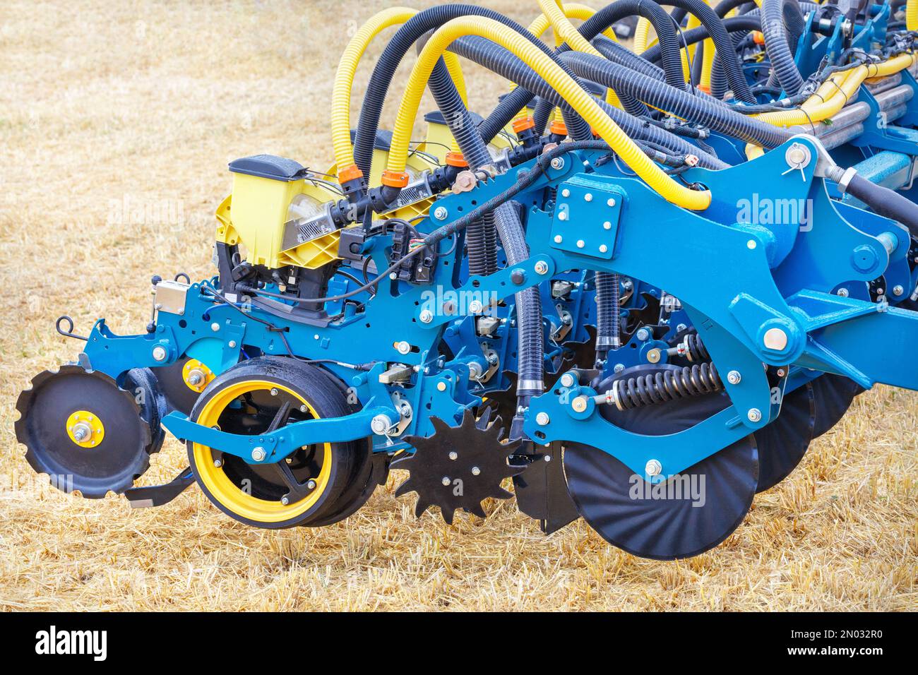 A fragment of a seeder with a mechanism for precise distribution of ...