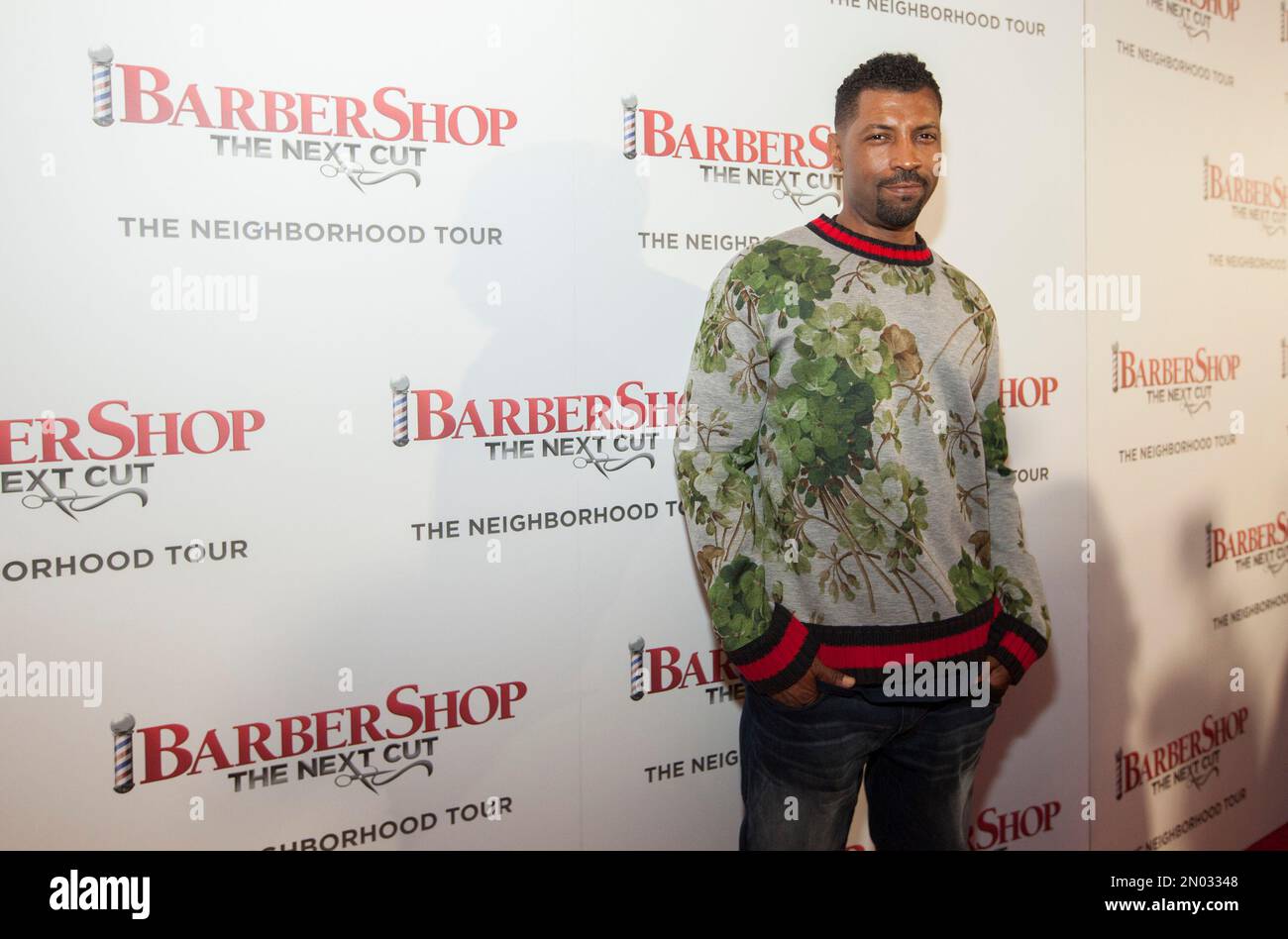 Actor Deon Cole at the Chicago premiere of Barbershop: The Next Cut, at ...