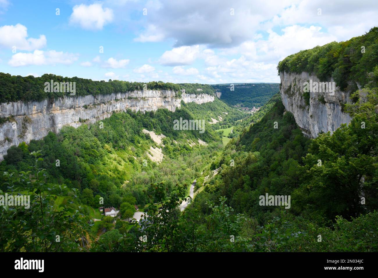 Beaumes les messieurs hi-res stock photography and images - Alamy