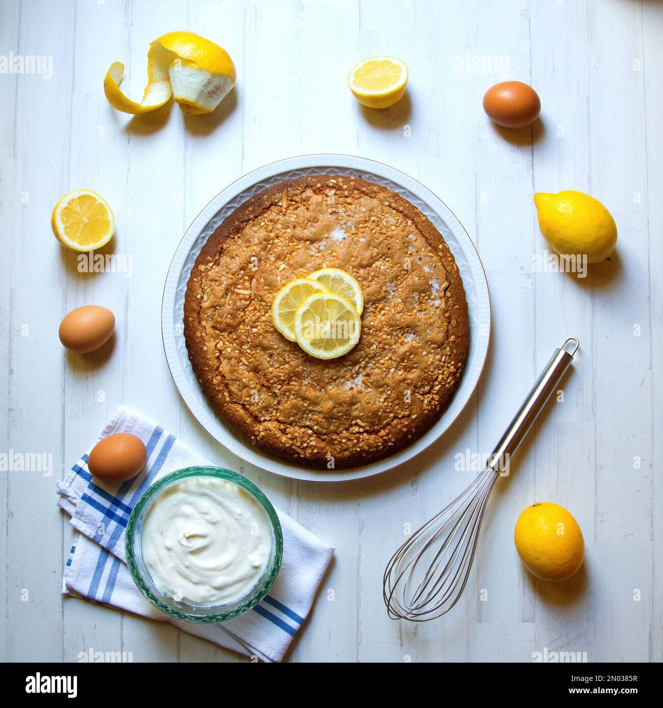 Lemon sponge cake with biscuit base Stock Photo - Alamy