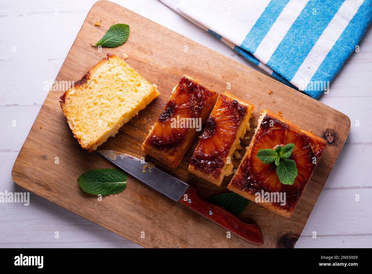 Inverted Pineapple sponge cake Stock Photo - Alamy