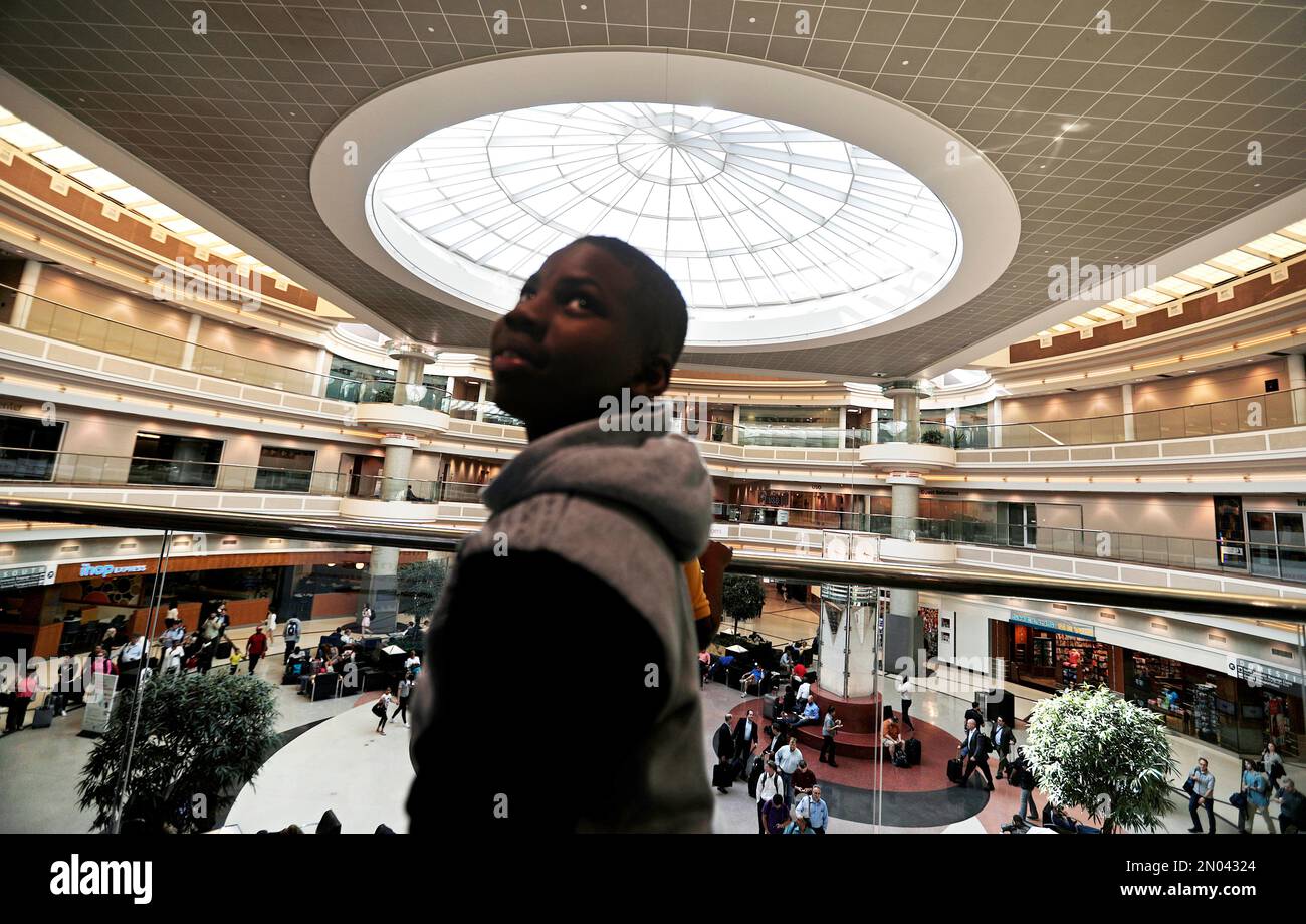 The atrium of the domestic passenger terminal at Hartsfield-Jackson ...