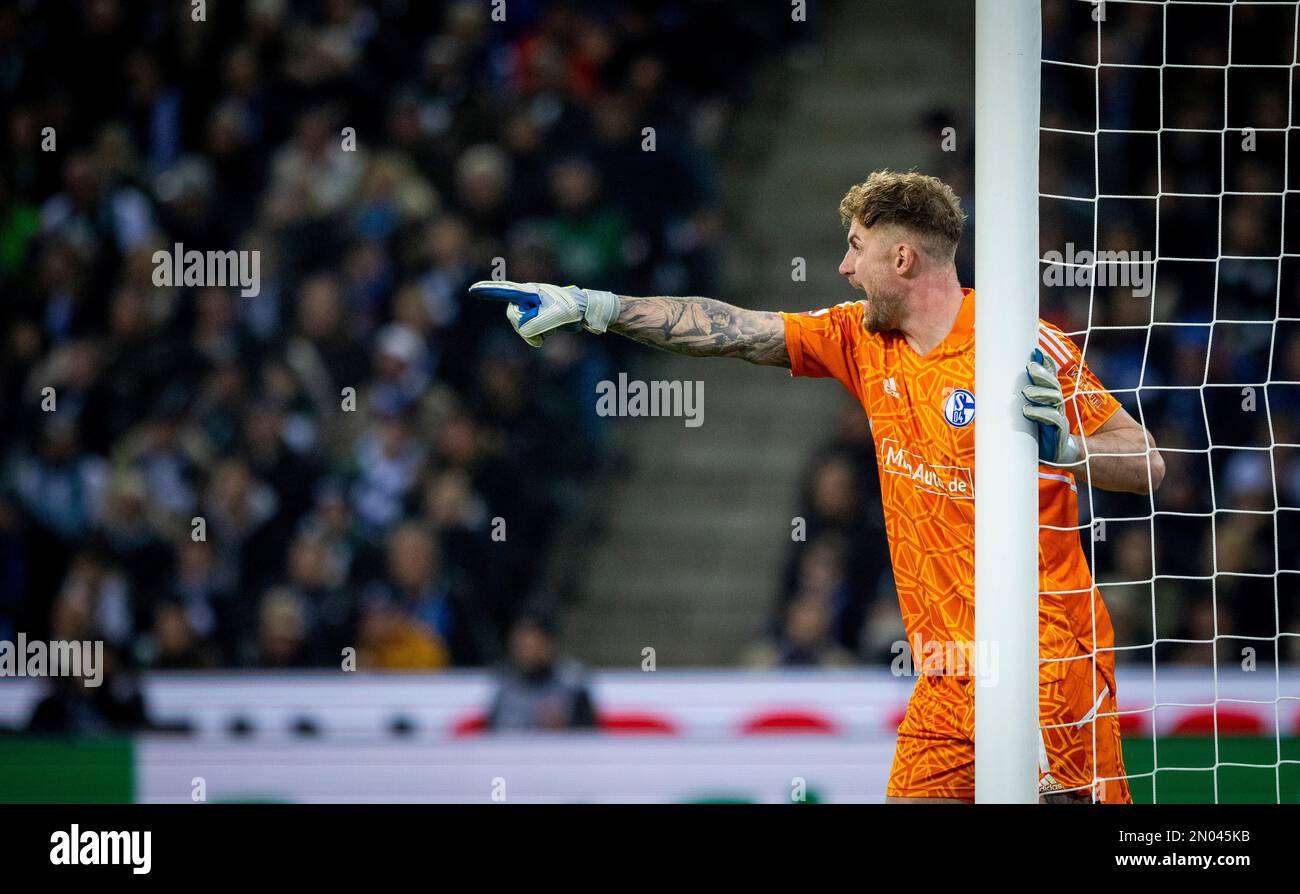 Ralf fahrmann fc schalke 04 hi-res stock photography and images - Alamy