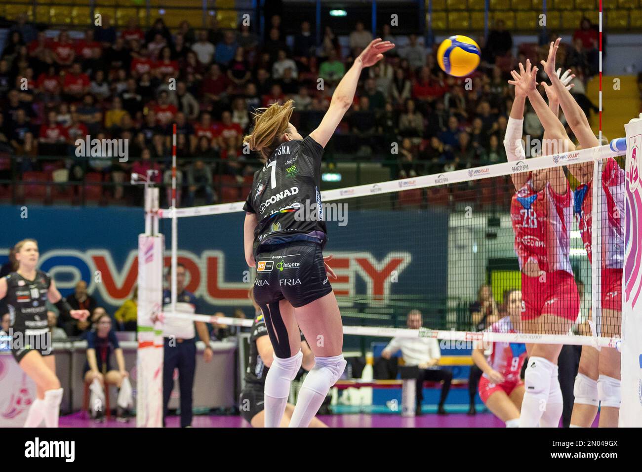 Spike of Stephanie Samedy (Perugia Volley Stock Photo - Alamy
