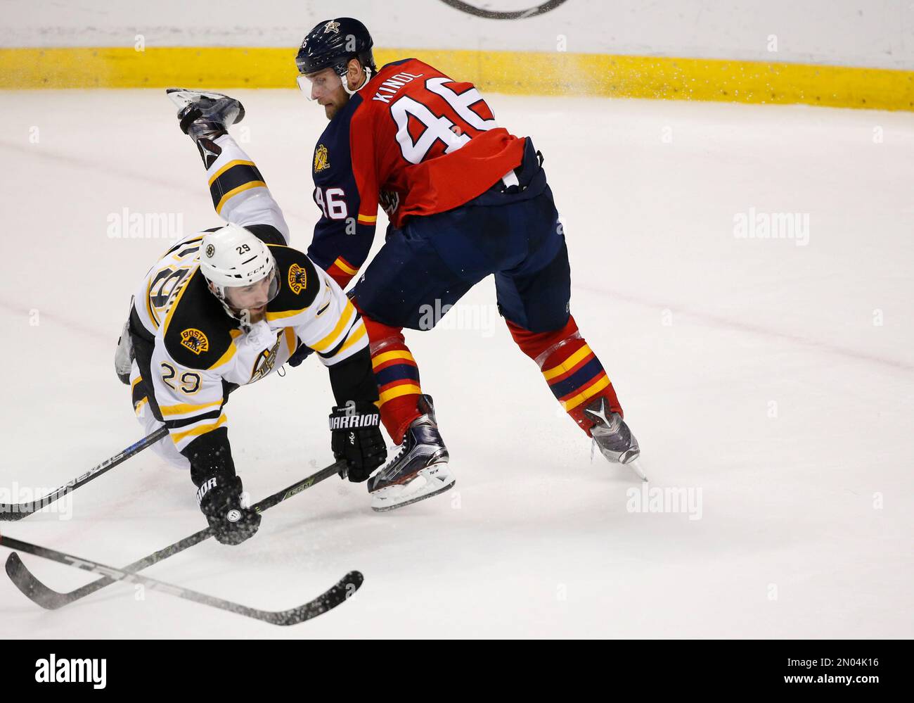 Boston Bruins center Landon Ferraro (29) and Florida Panthers ...
