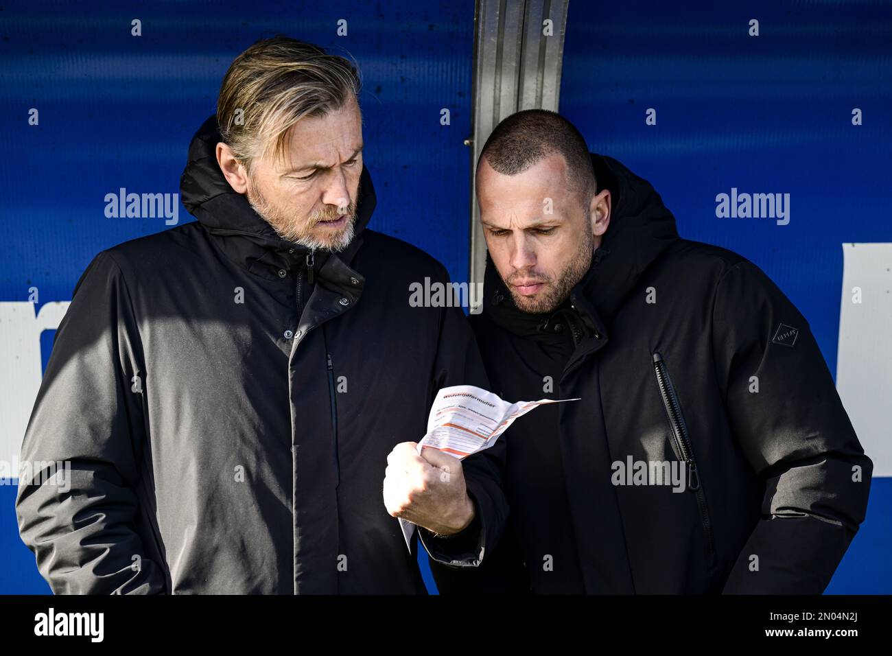 LEEUWARDEN - (lr) Ajax assistant coach Richard Witschge, Ajax coach ...