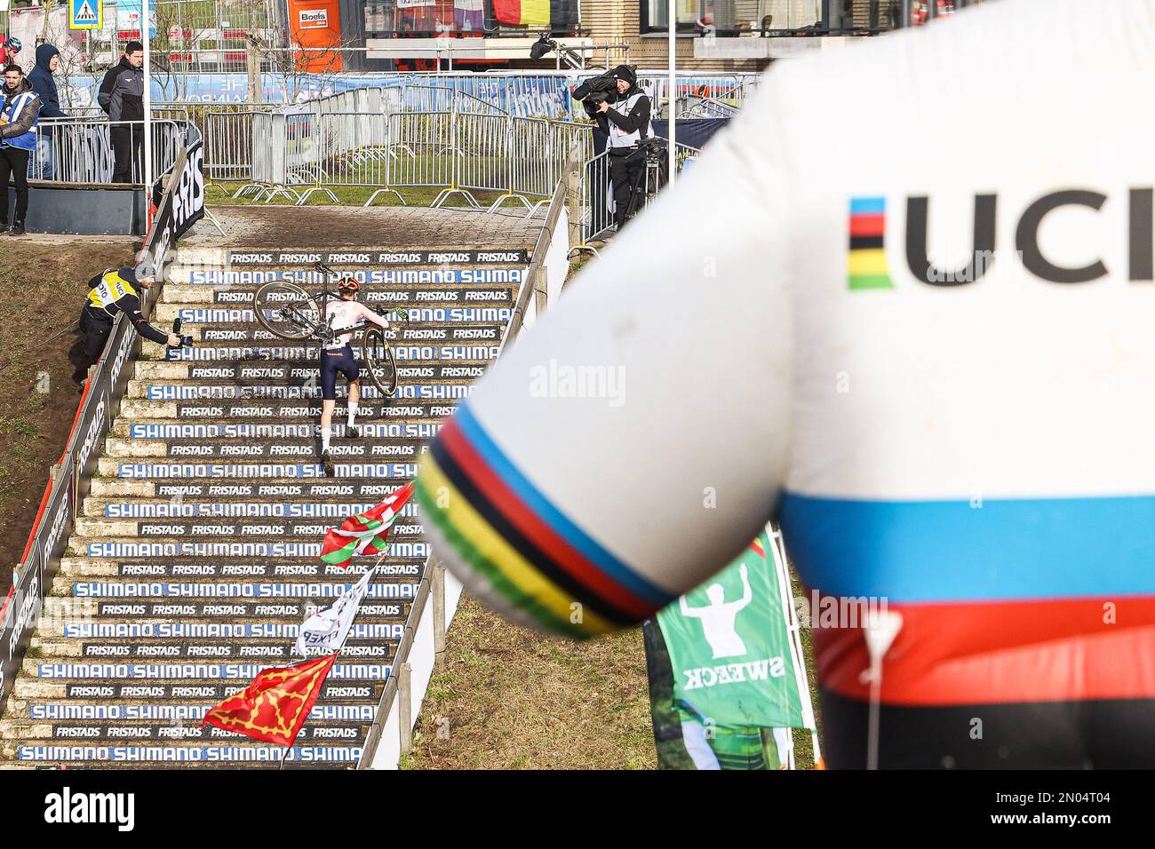 Hoogerheide, 5-02-2023, cycling, wk veldrijden, junioren mannen, Senna ...