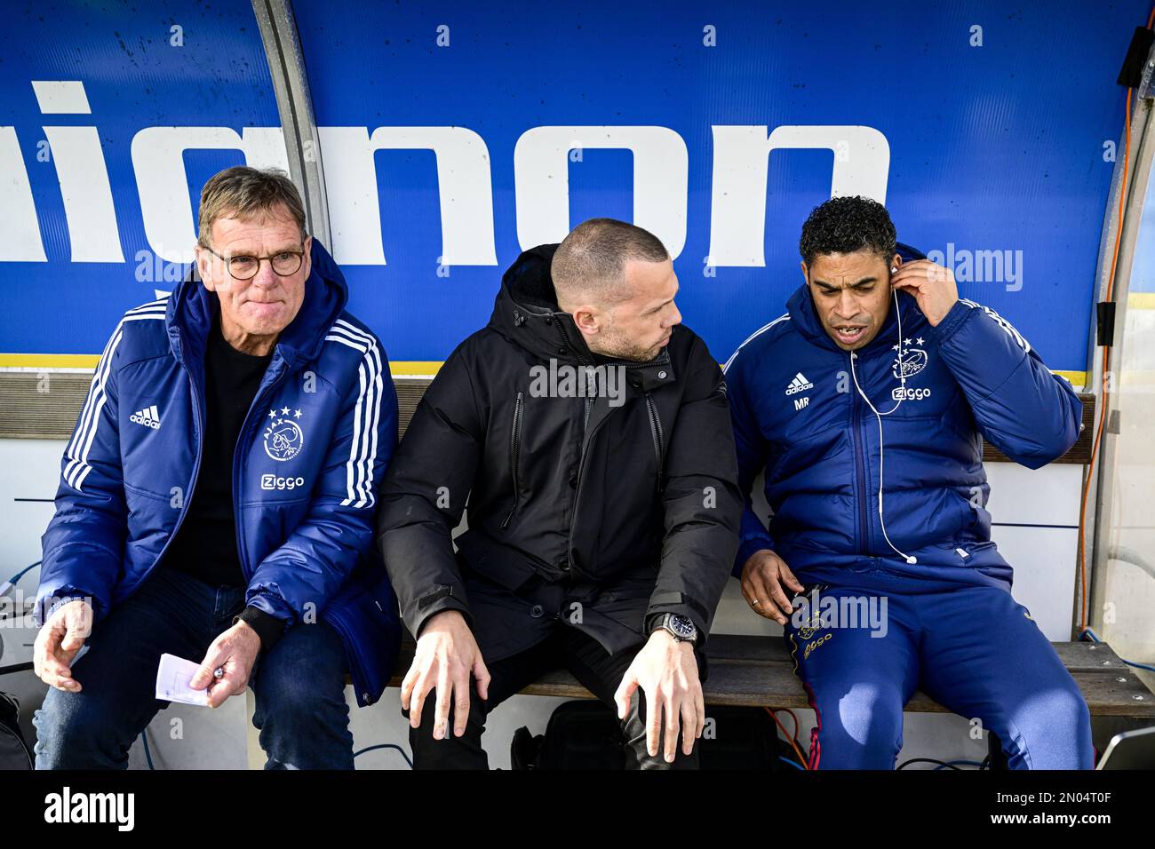 LEEUWARDEN - (lr) Ajax assistant coach Dwight Lodeweges, Ajax coach ...