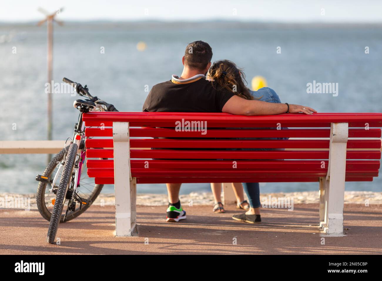Married couple on bench with ocean view hi-res stock photography and ...