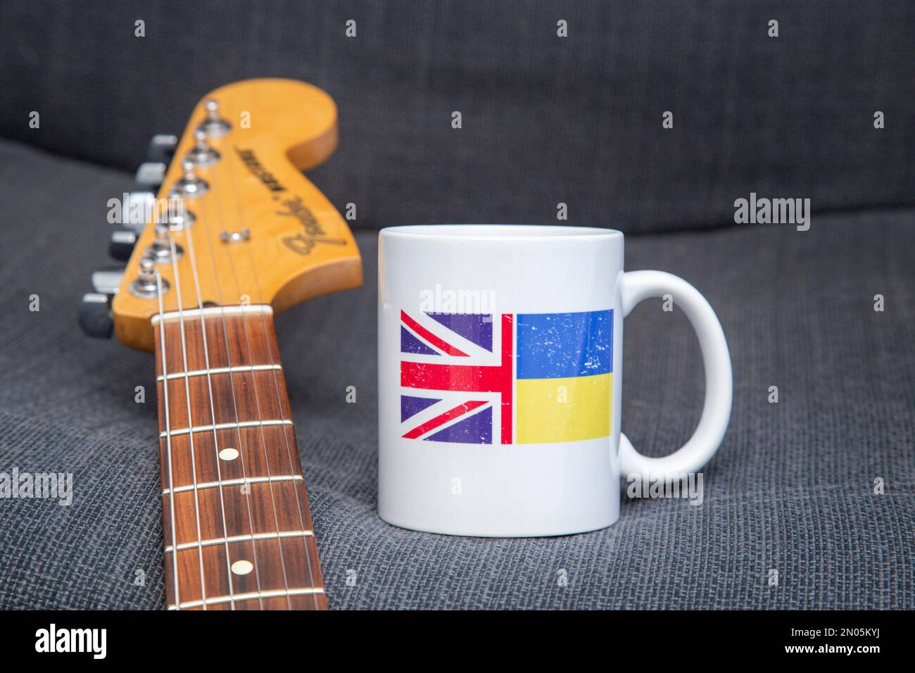 Union jack and ukrainian flag hi-res stock photography and images - Alamy
