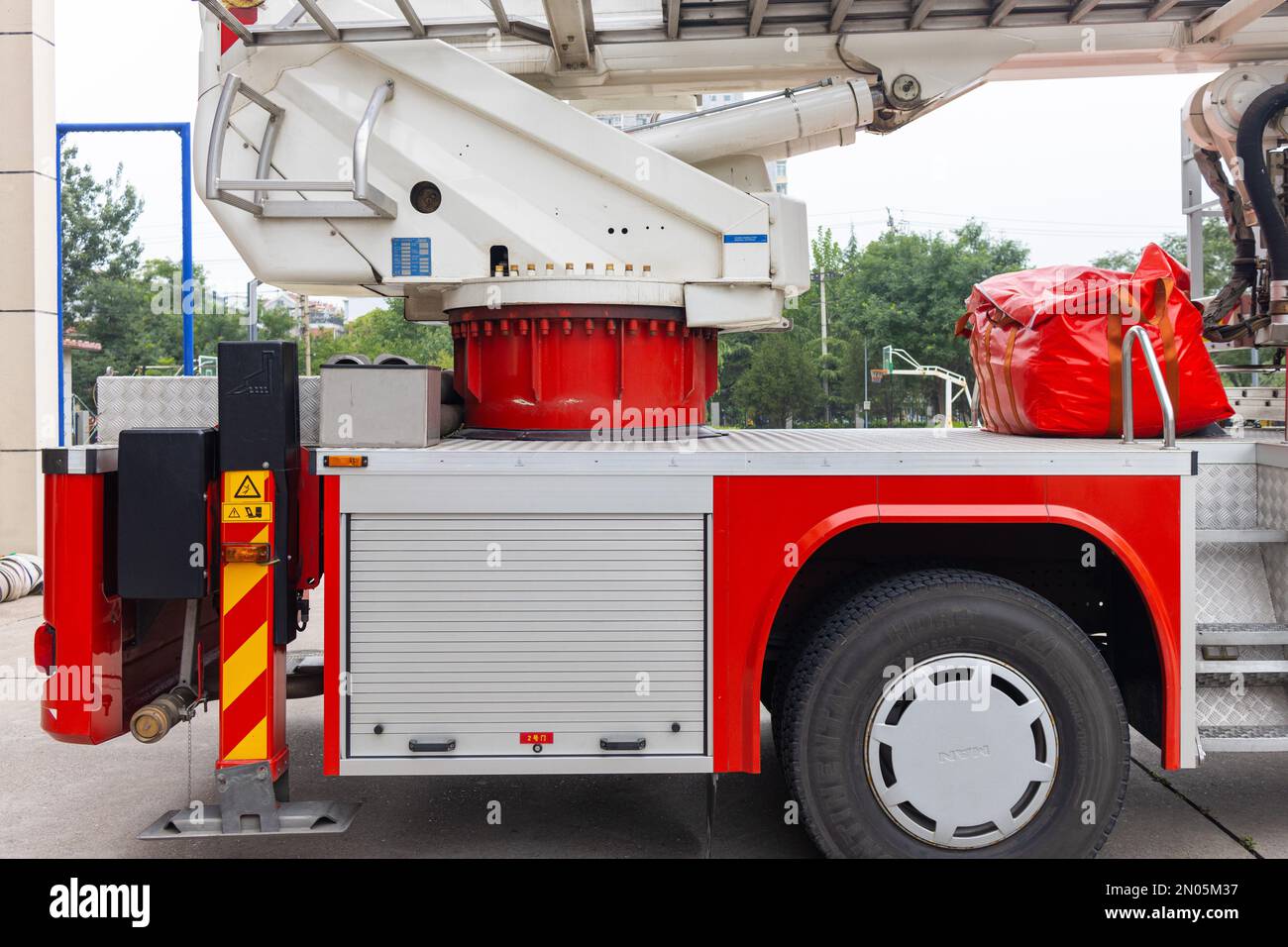 Red fire engine Stock Photo - Alamy