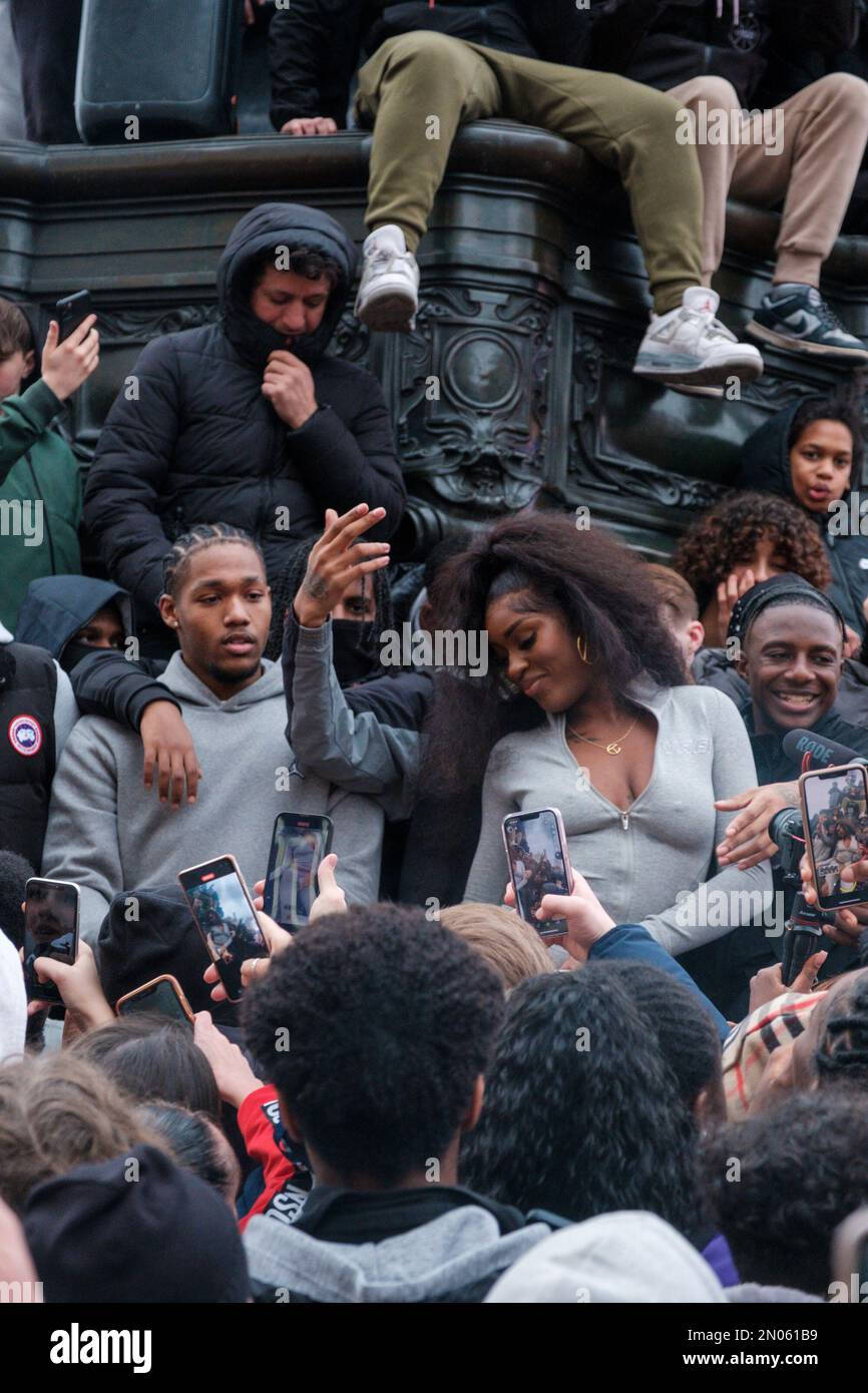 UK Rapper, Digga D film music video in Piccadilly Square. Ehimetalor ...