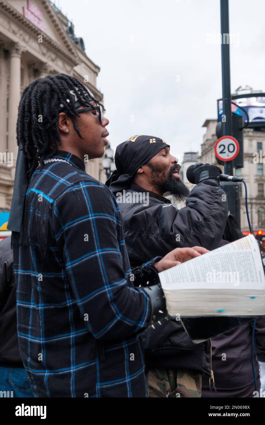 UK Rapper, Digga D film music video in Piccadilly Square. Ehimetalor ...