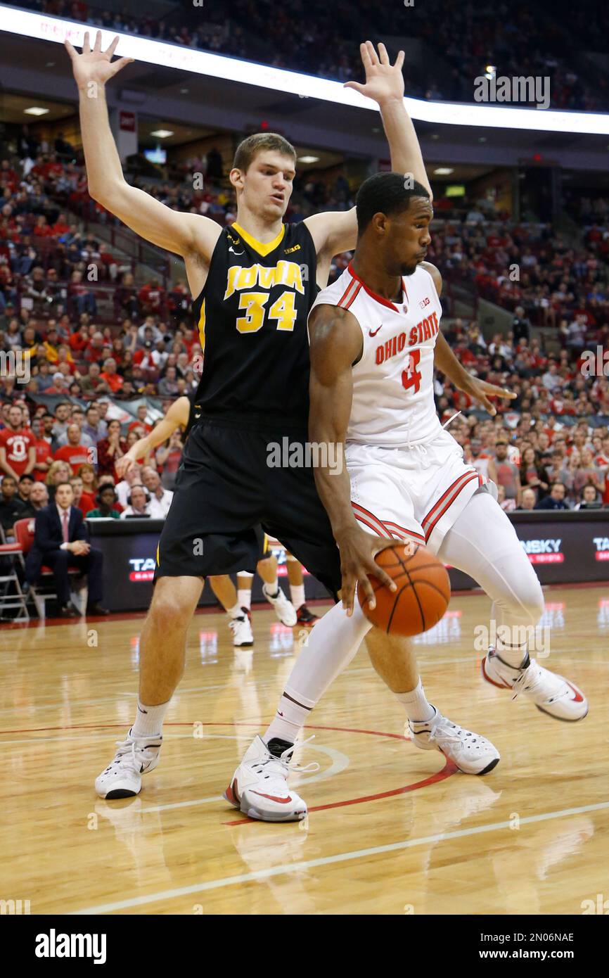 Ohio State's Daniel Giddens plays against Iowa during an NCAA college ...