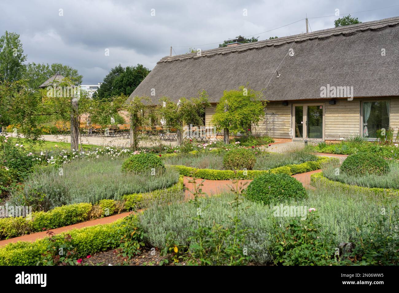 Traditional garden in English style Stock Photo - Alamy