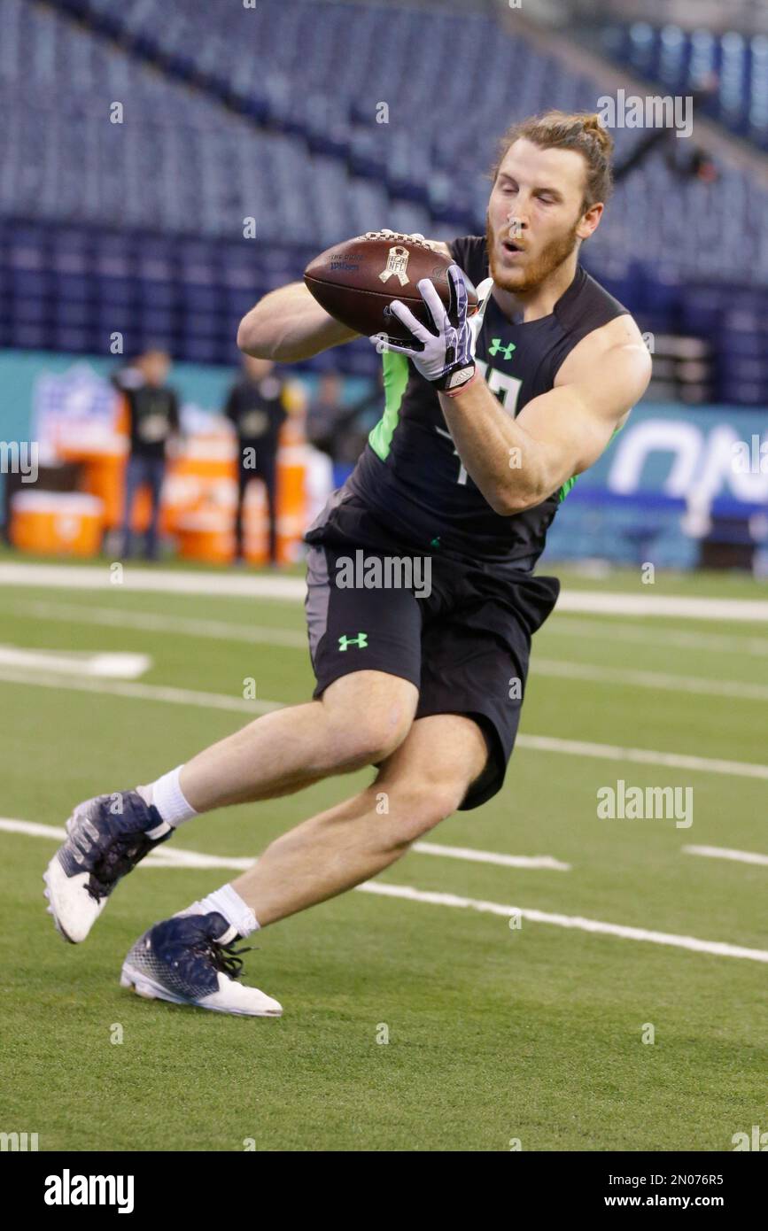 UTSA tight end David Morgan runs a drill at the NFL football scouting ...