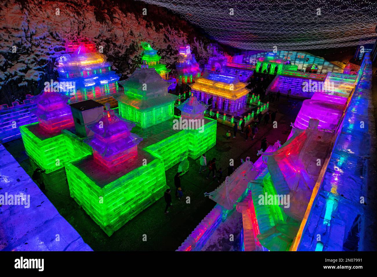 The longqingxia hi-res stock photography and images - Alamy