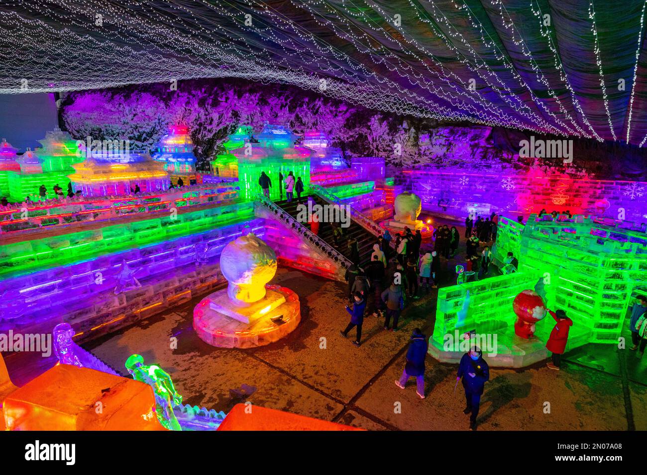 The longqingxia hi-res stock photography and images - Alamy