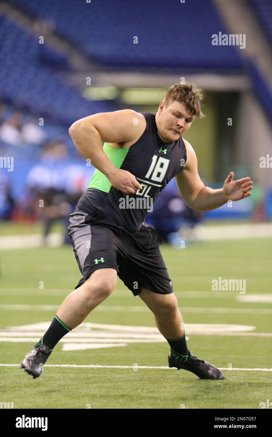 Michigan offensive lineman Graham Glasgow during a drill at the NFL ...