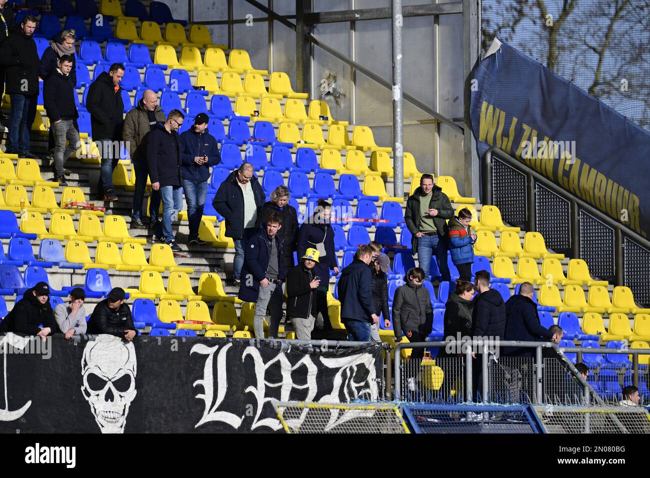 Football fans angry premier hi-res stock photography and images - Alamy