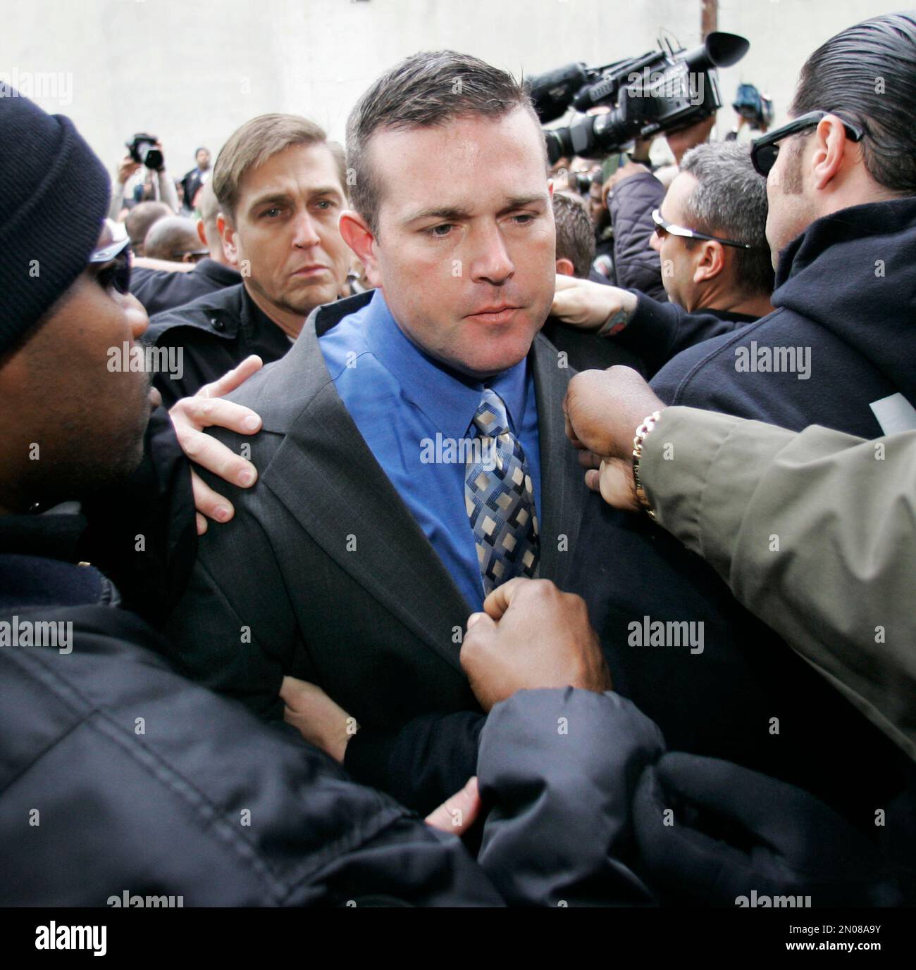 FILE - In this Jan. 2, 2007 file photo, Sgt. Robert Gisevius Jr ...