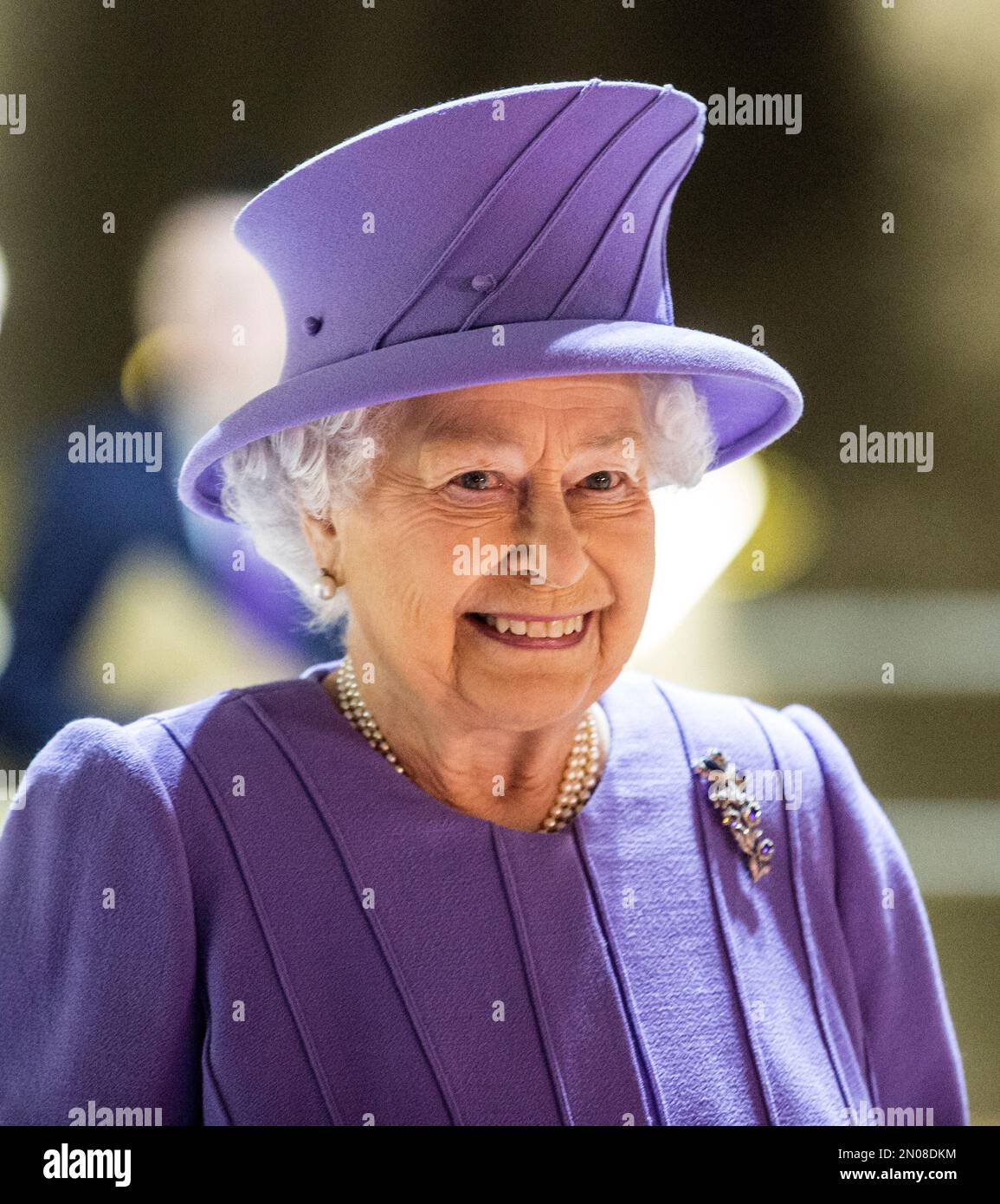 Britain's Queen Elizabeth II visits Crossrail construction site after ...