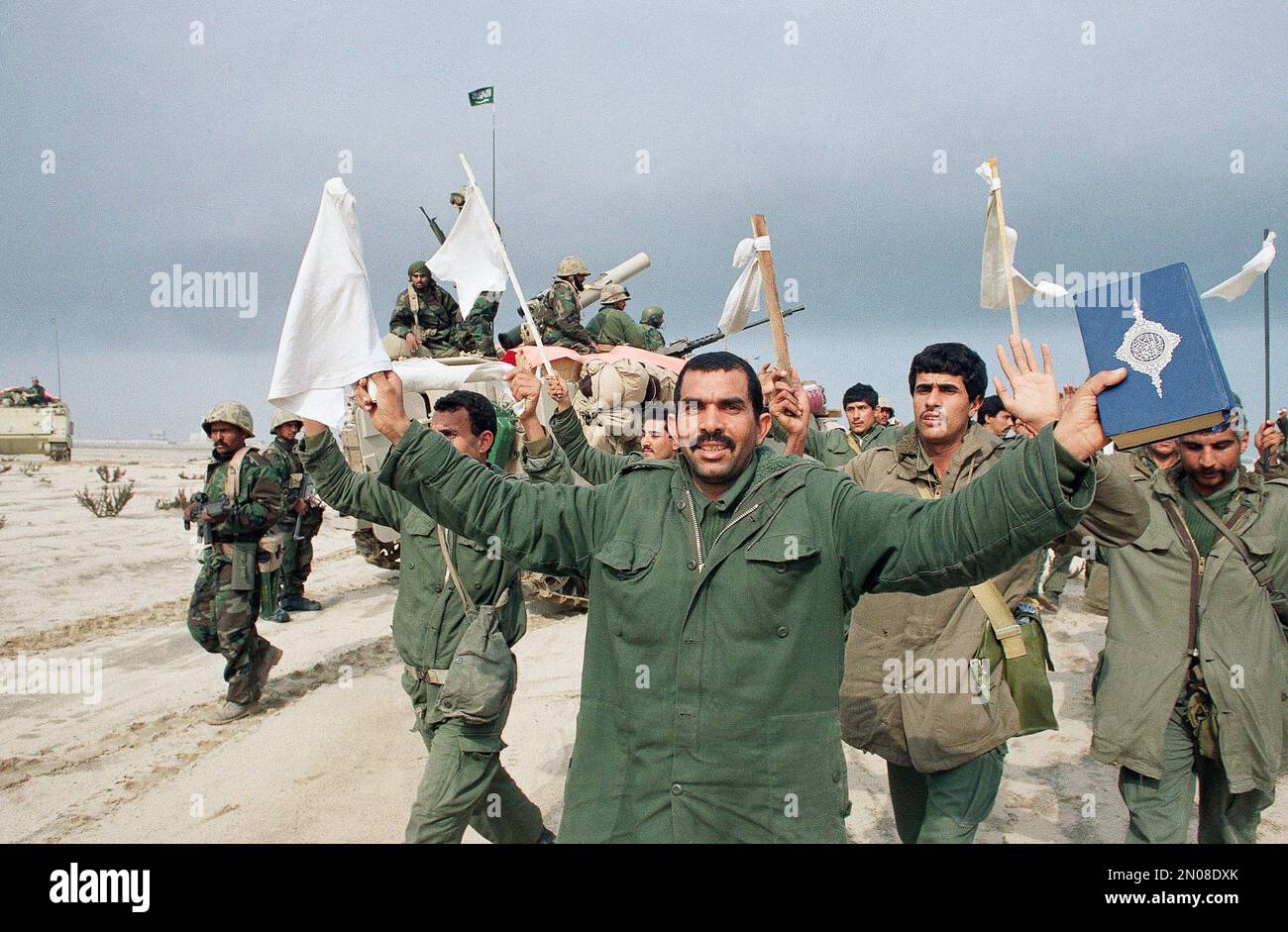 FILE -- In this Monday, Feb. 25, 1991 file photo, an Iraqi soldier ...