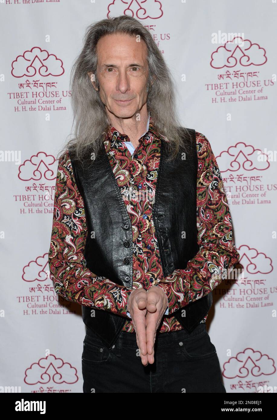 Musician Lenny Kaye arrives at the 26th Annual Tibet House Benefit Gala ...