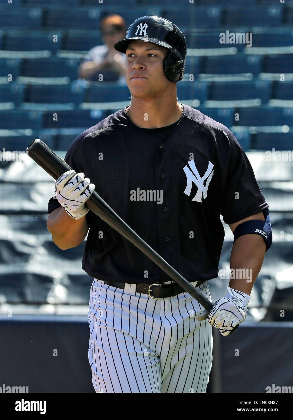 New York Yankees outfielder Aaron Judge walks to the batting cage ...
