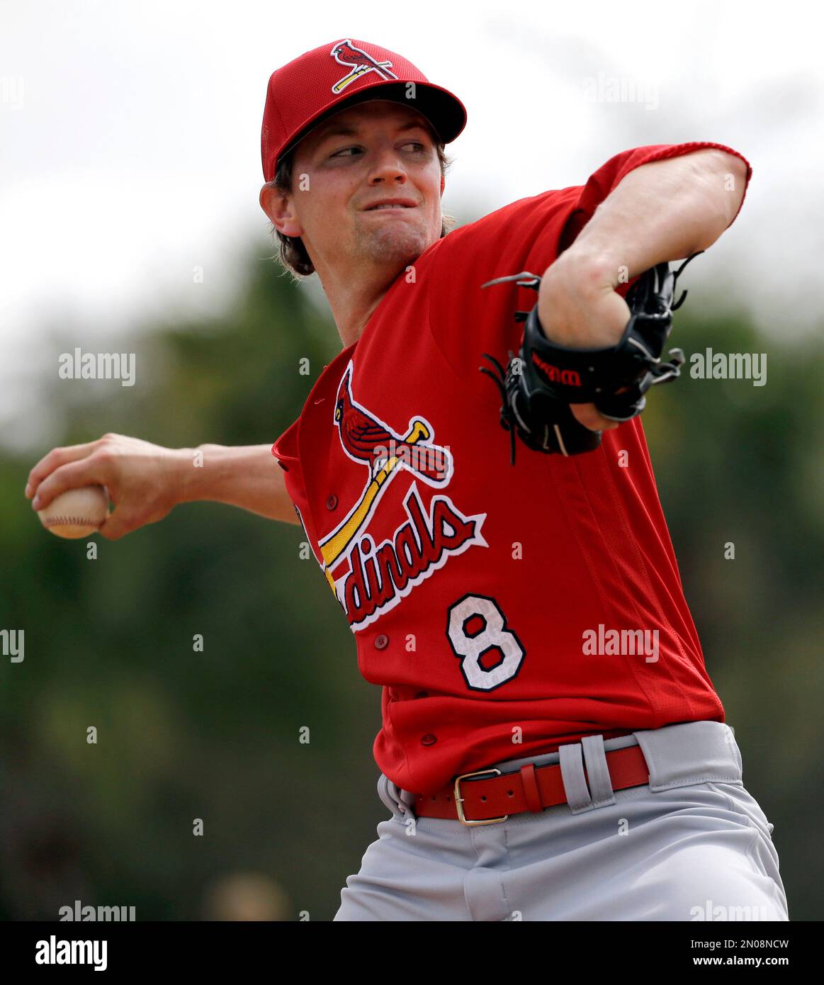 St. Louis Cardinals pitcher Mike Leake throws a bullpen session during ...