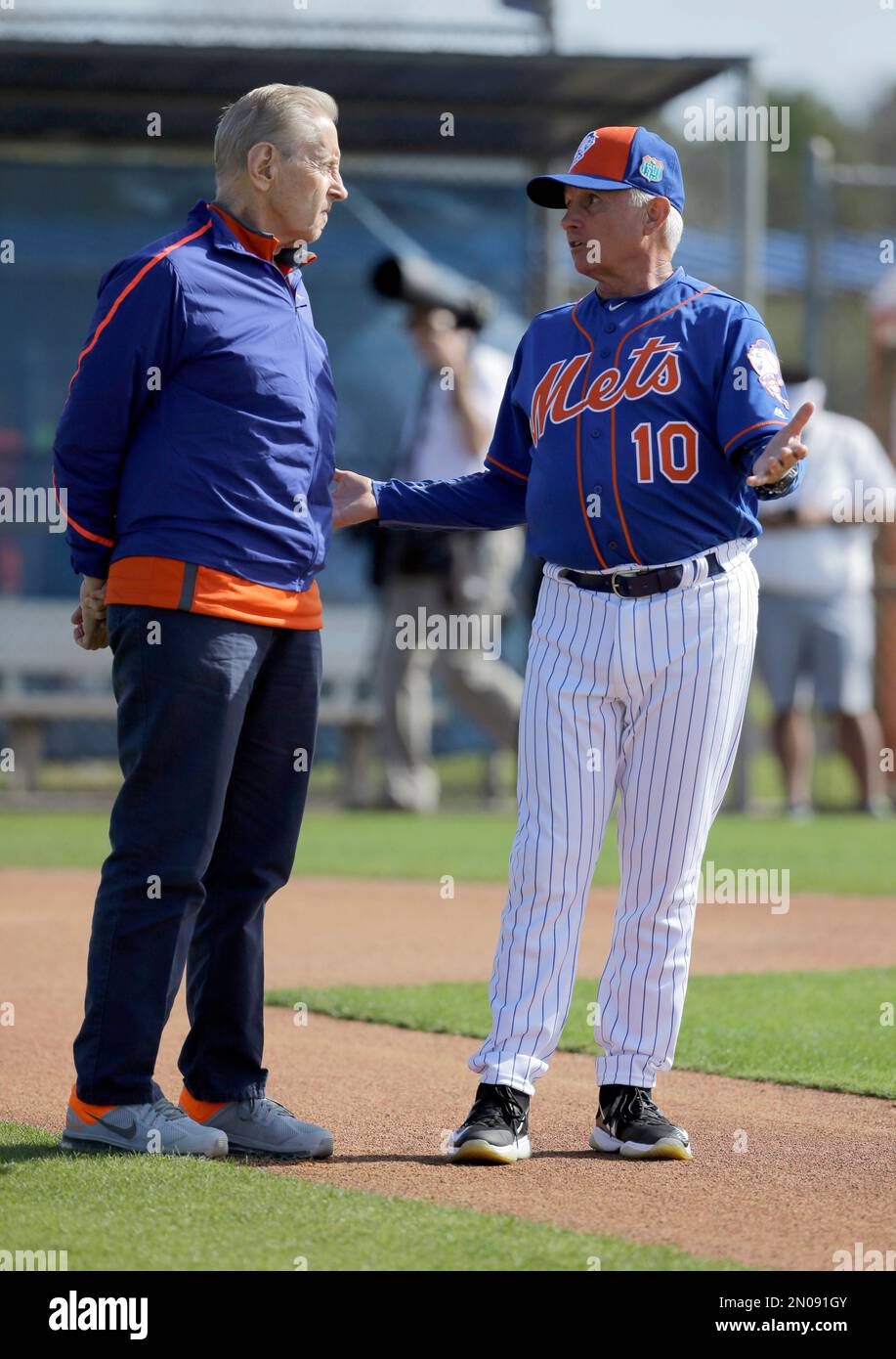 New York Mets owner Fred Wilpon, left, talks with manager Terry Collins ...