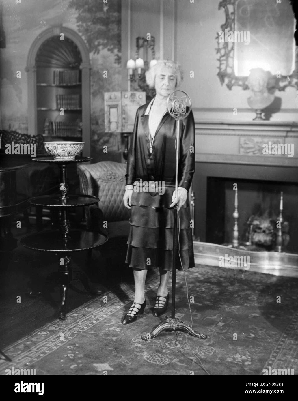 Anne Morgan speaks during a meeting of the American Women's Association ...